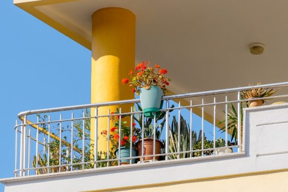 Balcon | Casa si Gradina